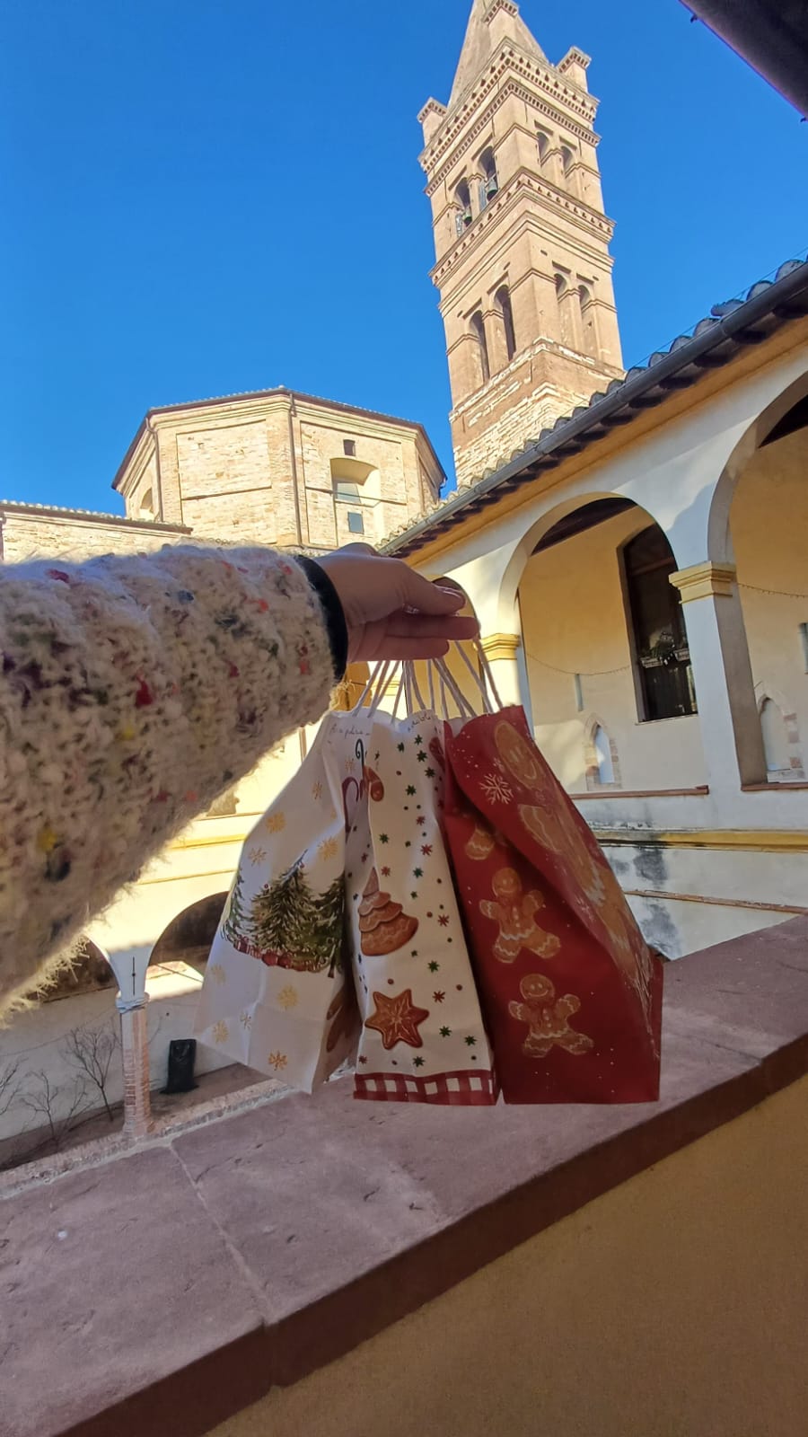 “Incarta l’amore”, l’iniziativa di Caritas e Fondazione Arca per i ...